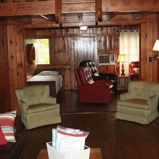 Lake Ocoee Inn & Marina - Tennessee Overhill